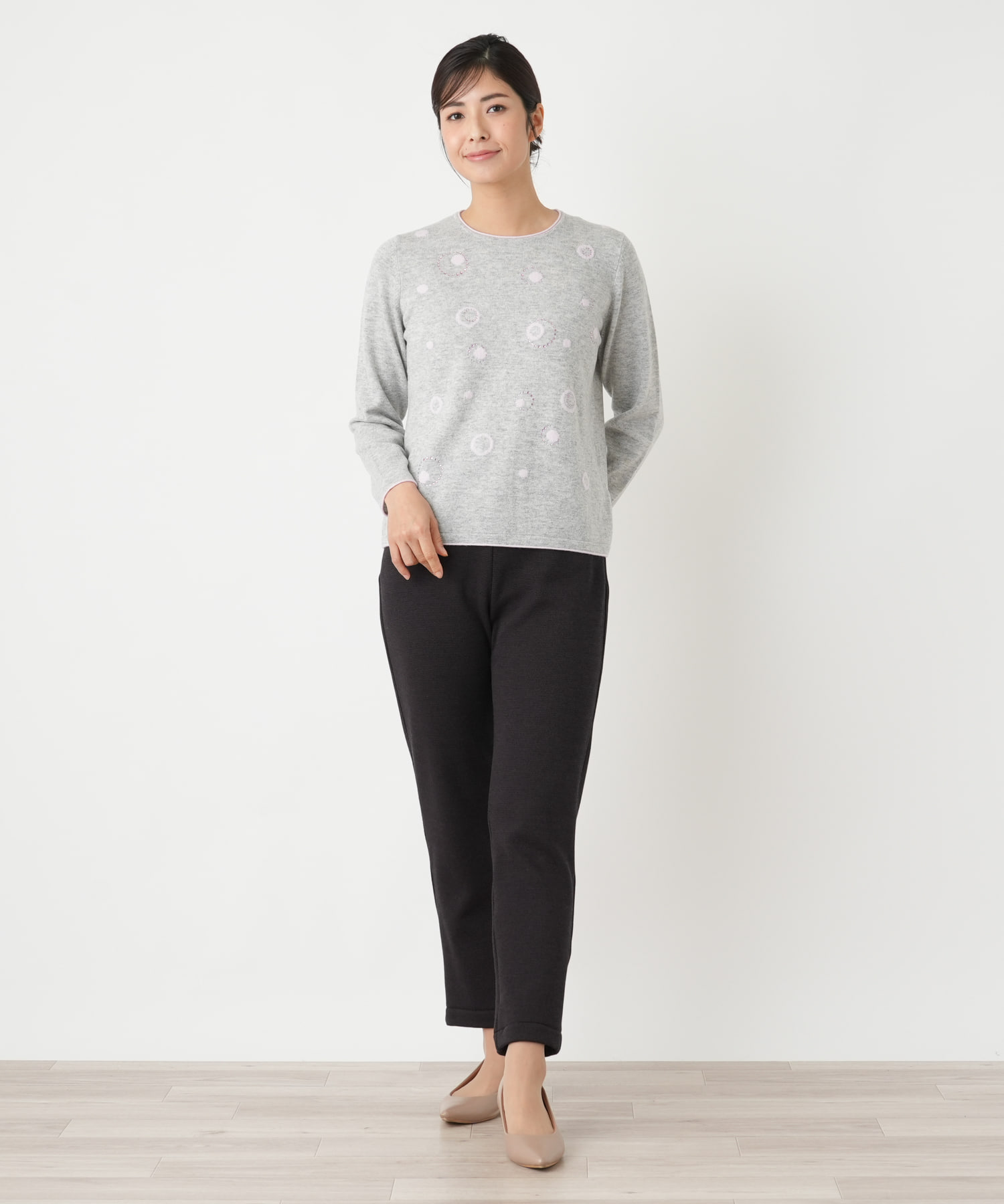 マルチドットクルーネックニット【Leilian WHITE LABEL】 -｜Leilian（レリアン）｜Leilian Co.,LTD Official Online Store