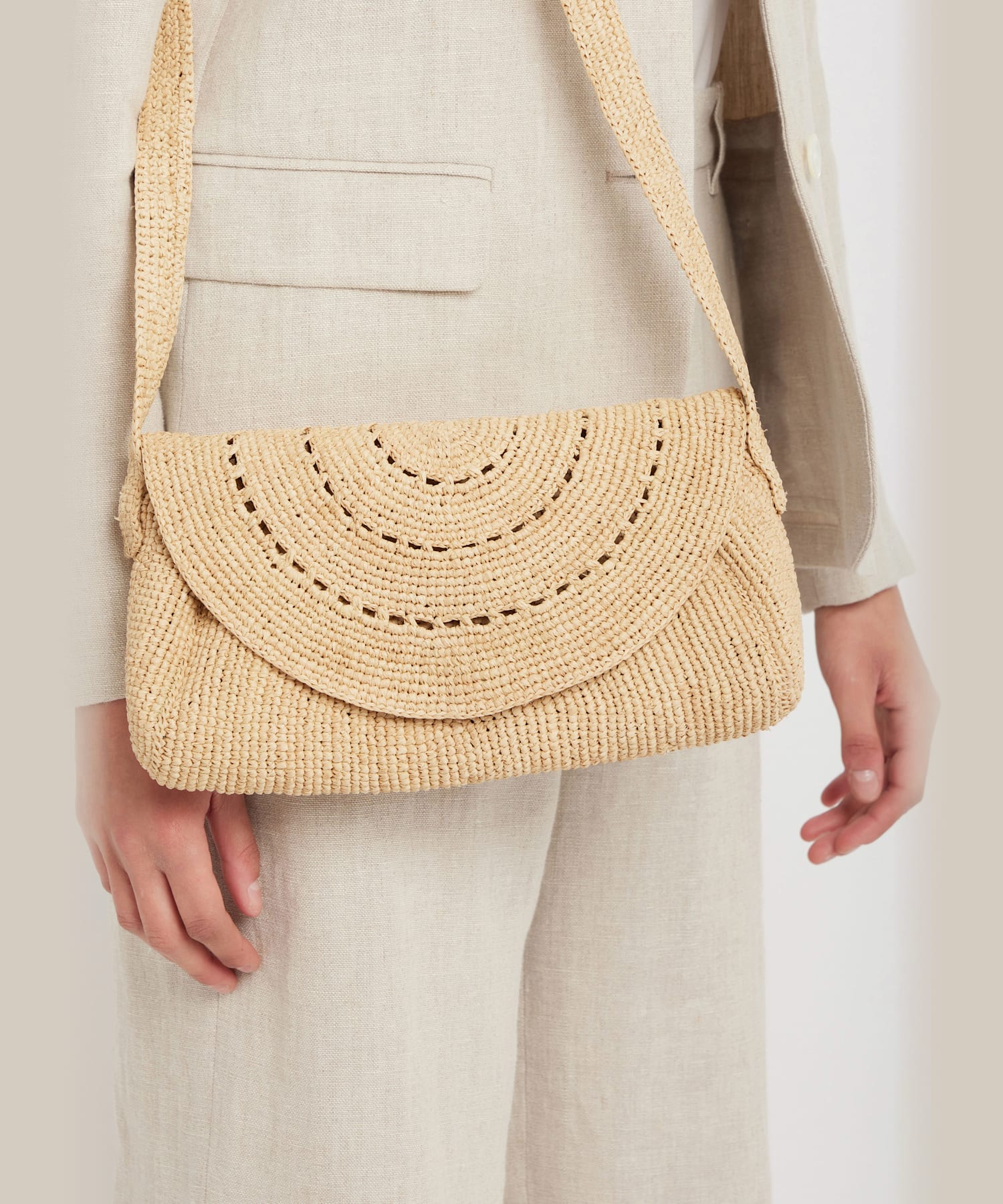 ラフィア ショルダーバッグ "Amy" ｜agnès b. FEMME（ファム）｜アニエスベー公式オンラインブティック