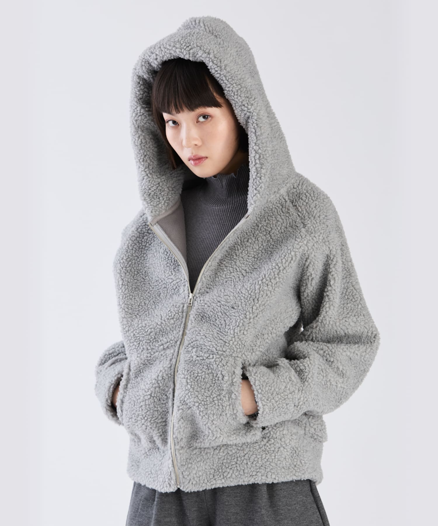 WEB限定 WW91 HOODIE ボアジップフーディ ｜To b. by agnès b.（トゥービー バイ アニエスベー）｜アニエスベー公式オンラインブティック